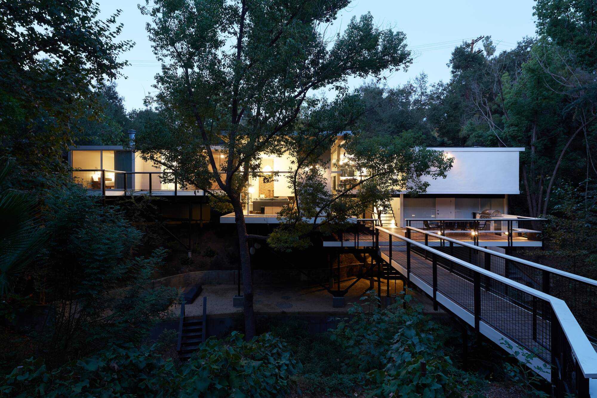 Puelicher House | Bronstruction